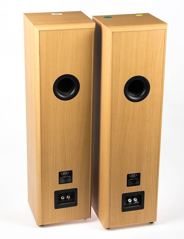 Viihde-elektroniikkaa kuukauden takuulla